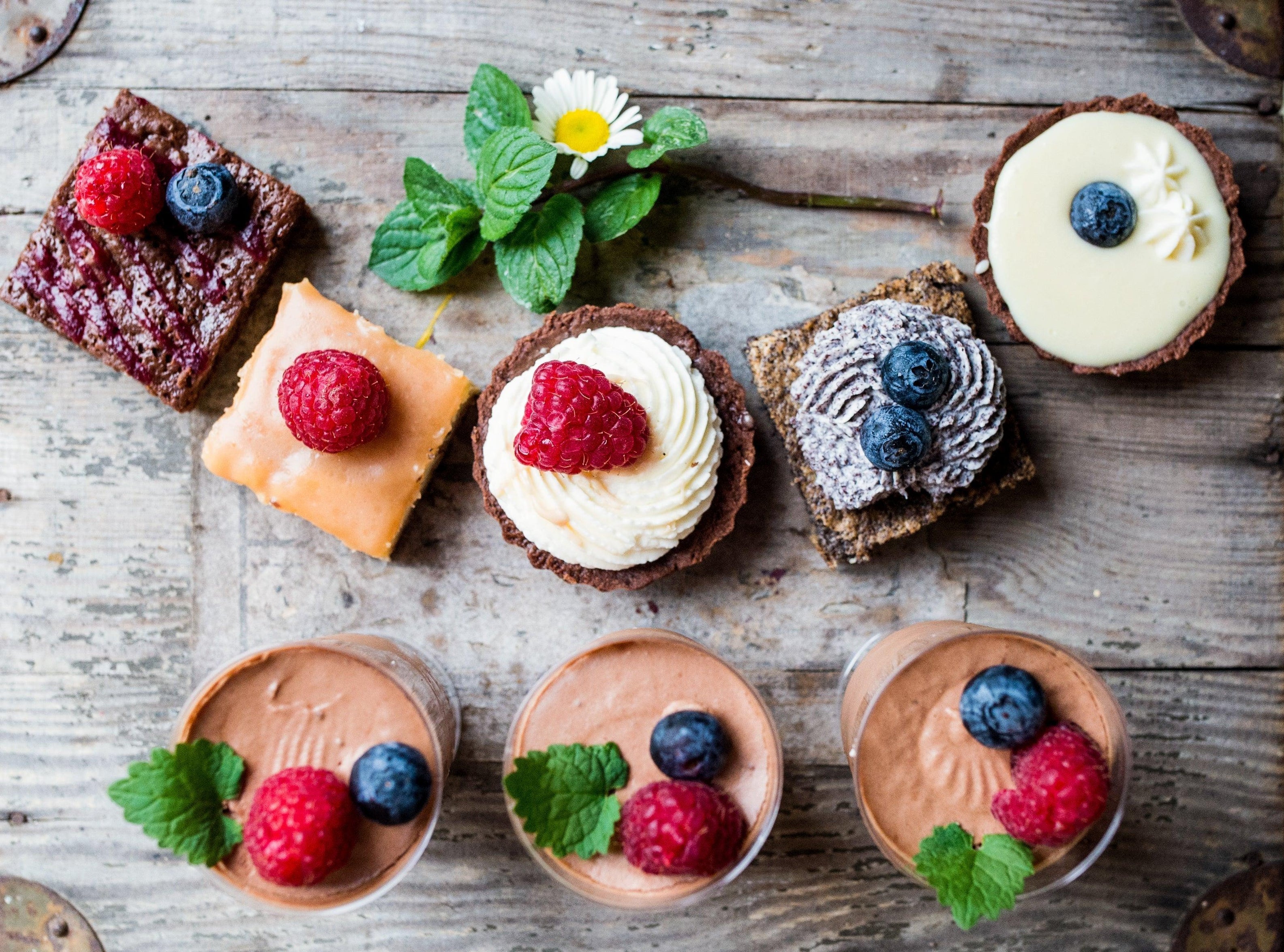 Mini Desserts Are Taking Over in 2026 — Here’s How to Make Them Sparkl ...